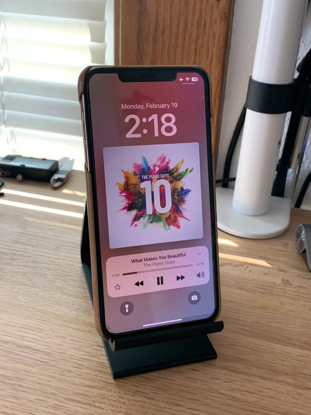 Simple Minimalist Phone Stand by Layer by Layer - MakerWorld