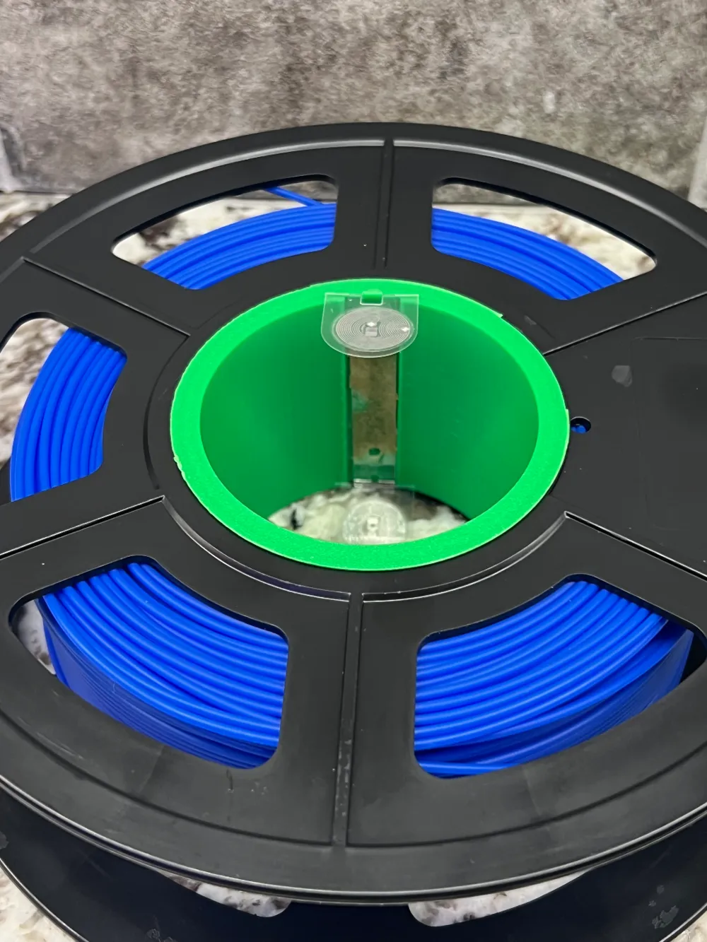 Sunlu spool insert holder for RFID tag by PennyD - MakerWorld