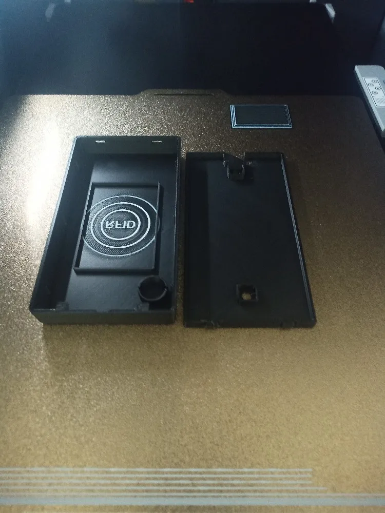 RFID Casing, RFID/NFC CHIP by Martin Červený - MakerWorld