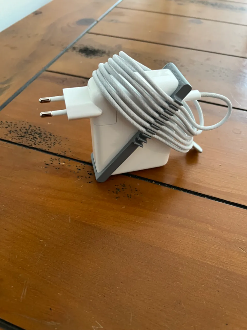 MacBook cable organizer 140W by Daniel - MakerWorld