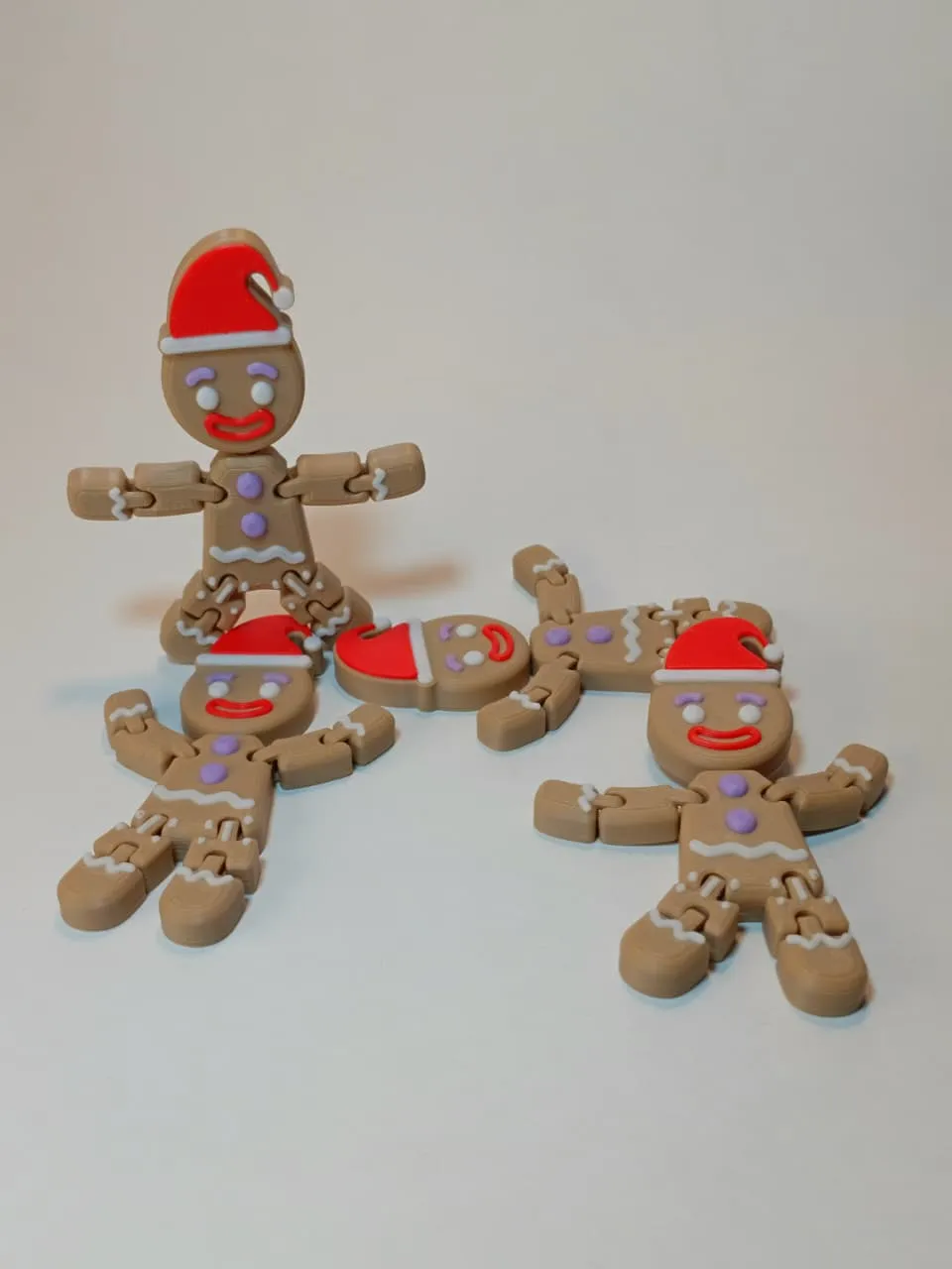 Gingerbread man flexi keychain - Christmas - Free 3D Print Model - MakerWorld