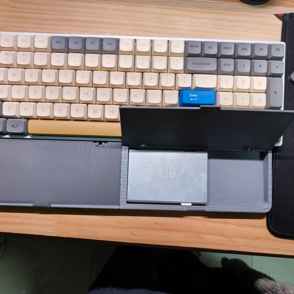 Keyboard Tray/Wrist Rest (Modular, printable on A1 mini) by c_cuber ...