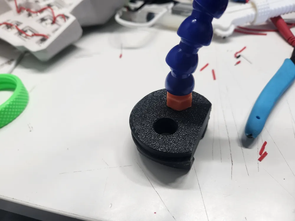 Helping Hands Addon for Adjustable PCB Holder Tool - Free 3D Print ...