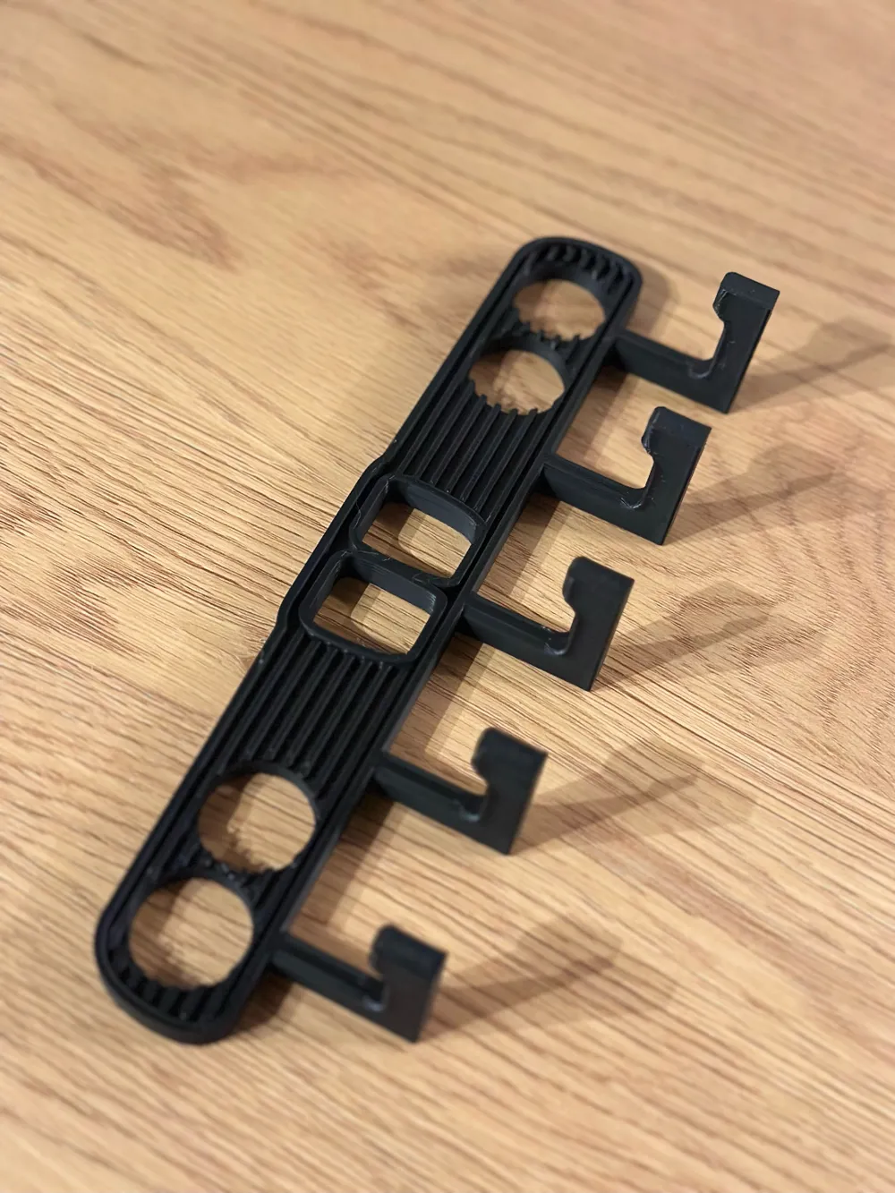 BMW E30 Schlüsselbrett Keychain Holder Kühlergrill by Fix3D - MakerWorld