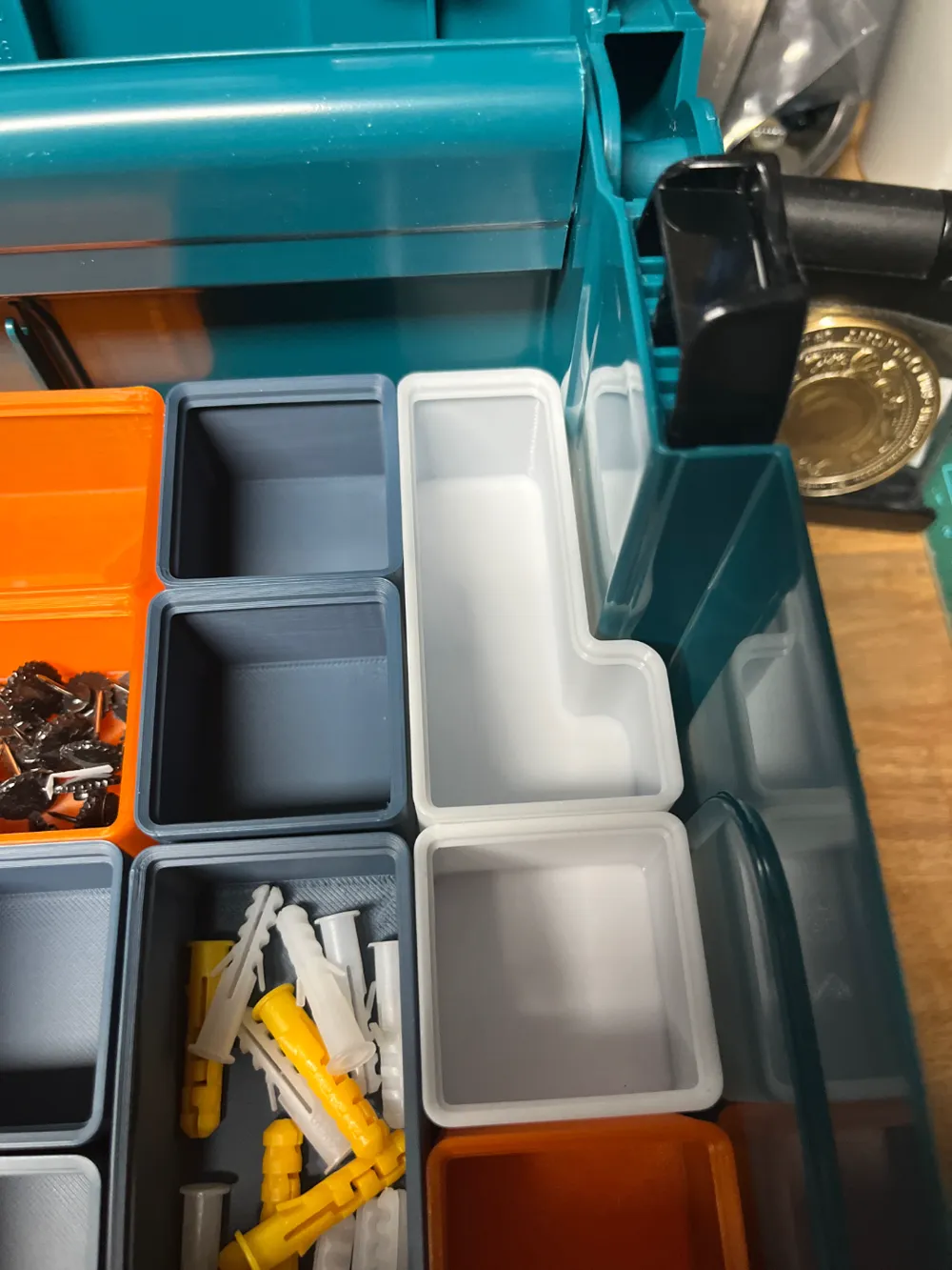 Corner Bins for Gridfinity MakPac Remixed by 3D Prints BF - MakerWorld