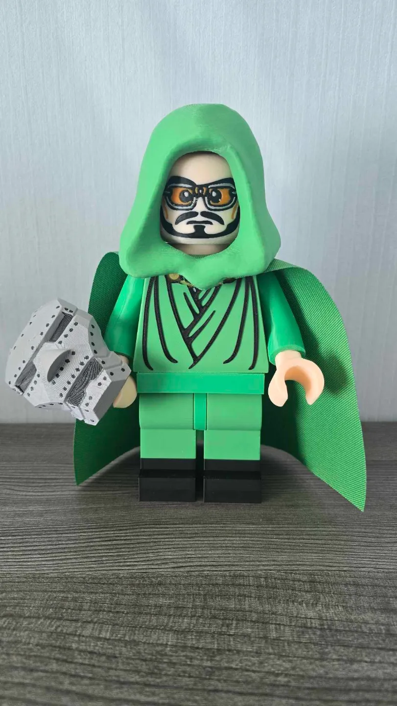 Big Brick * Dr. Doom ~ RDJ Version * 500% by cBoLsmUiEc - MakerWorld
