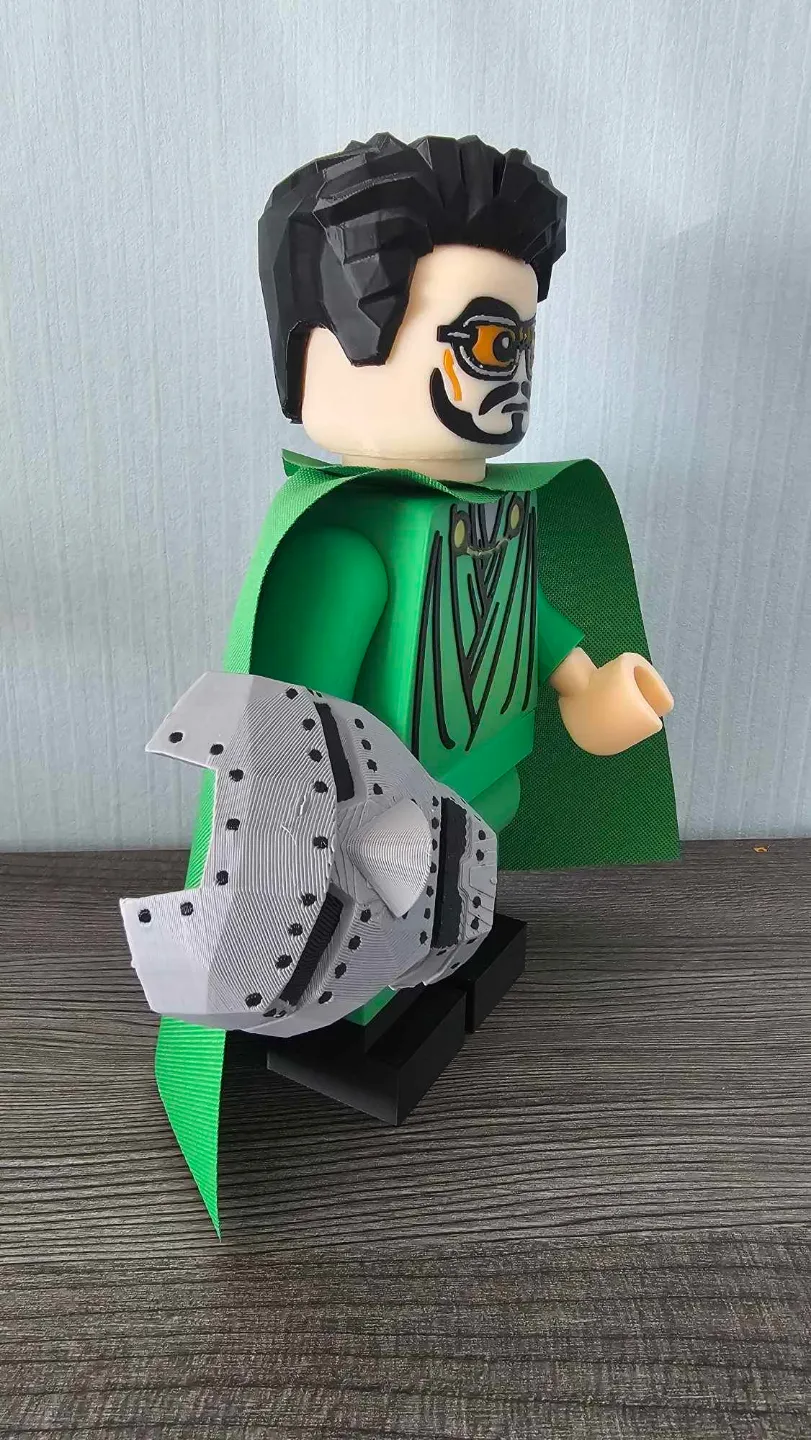 Big Brick * Dr. Doom ~ RDJ Version * 500% by cBoLsmUiEc - MakerWorld