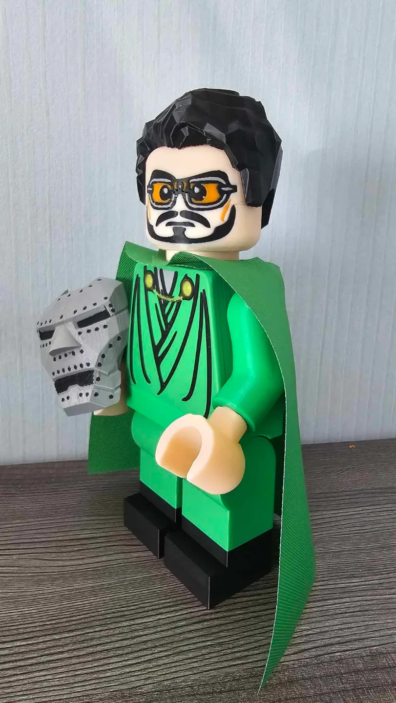 Big Brick * Dr. Doom ~ RDJ Version * 500% by cBoLsmUiEc - MakerWorld