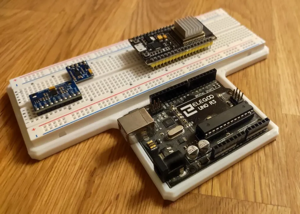 Arduino Uno & Steckbrett-Halterung – Kostenloses 3D-Druckmodell ...