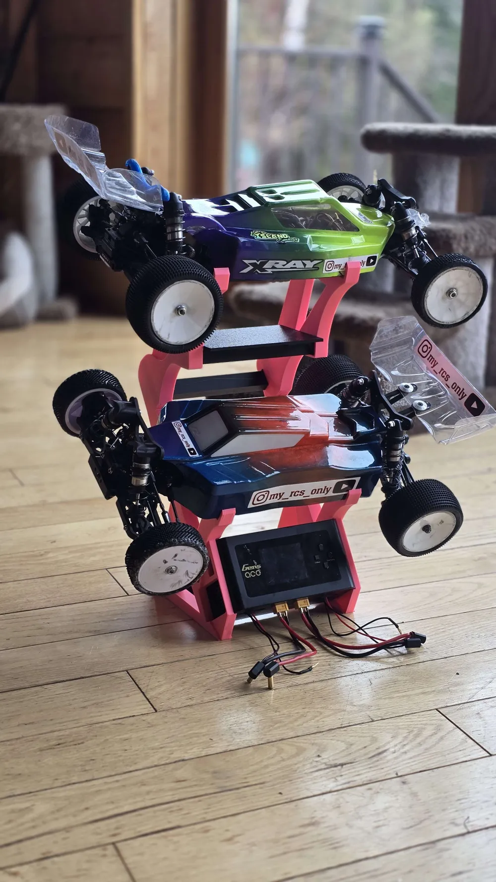 V2 2 car rc stand with charger mount (d300) by my rcs onlyMakerWorld ...