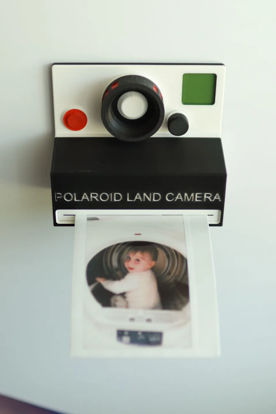 VINTAGE POLAROID MAGNET by SK07 Skipper07 MakerWorld: Download Free 3D ...