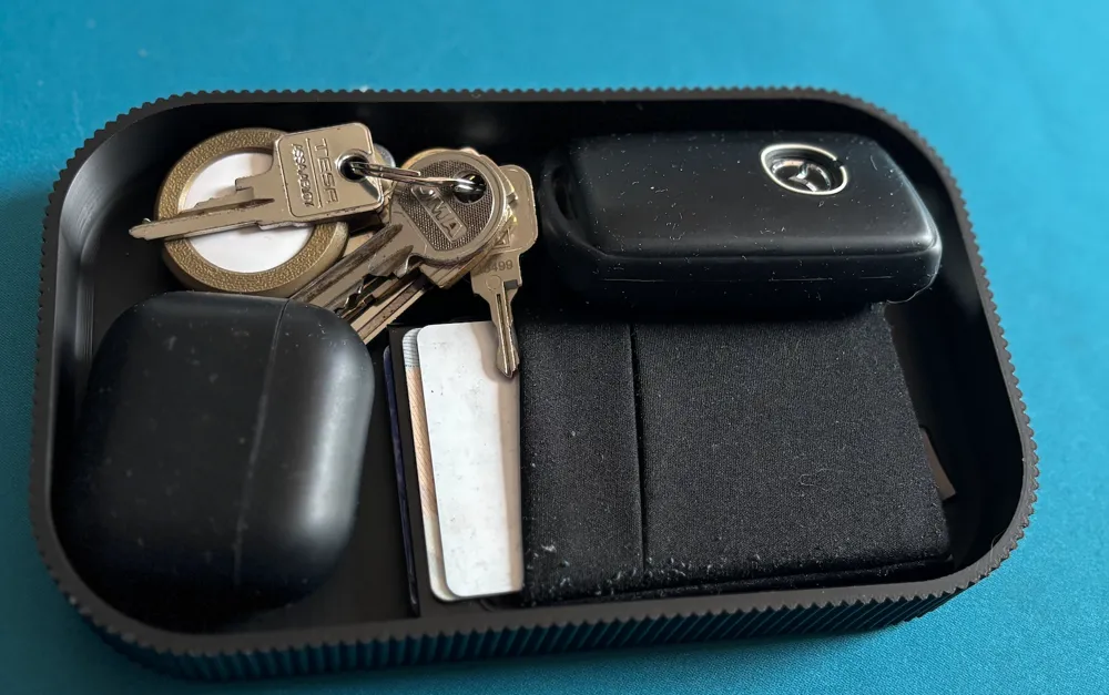 Modern tray key by JesRom - MakerWorld