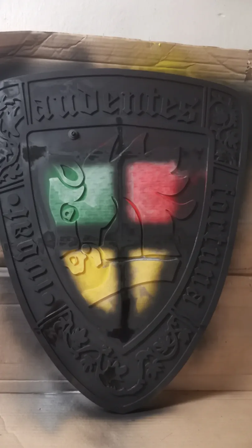KCD - Warhorse shield - Real size by JKD MakerWorld: Download Free 3D ...