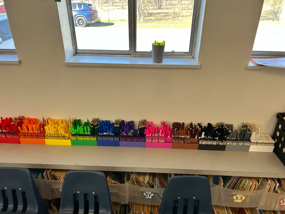 Classroom Marker, Color Pencil, Crayon Holder by Hayden - MakerWorld