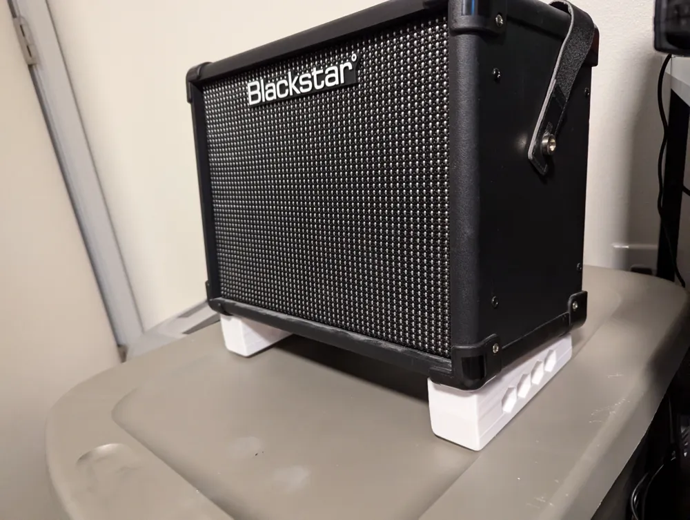 Blackstar ID:Core Stereo 10 Speaker wedge by Doppelgang311 - MakerWorld