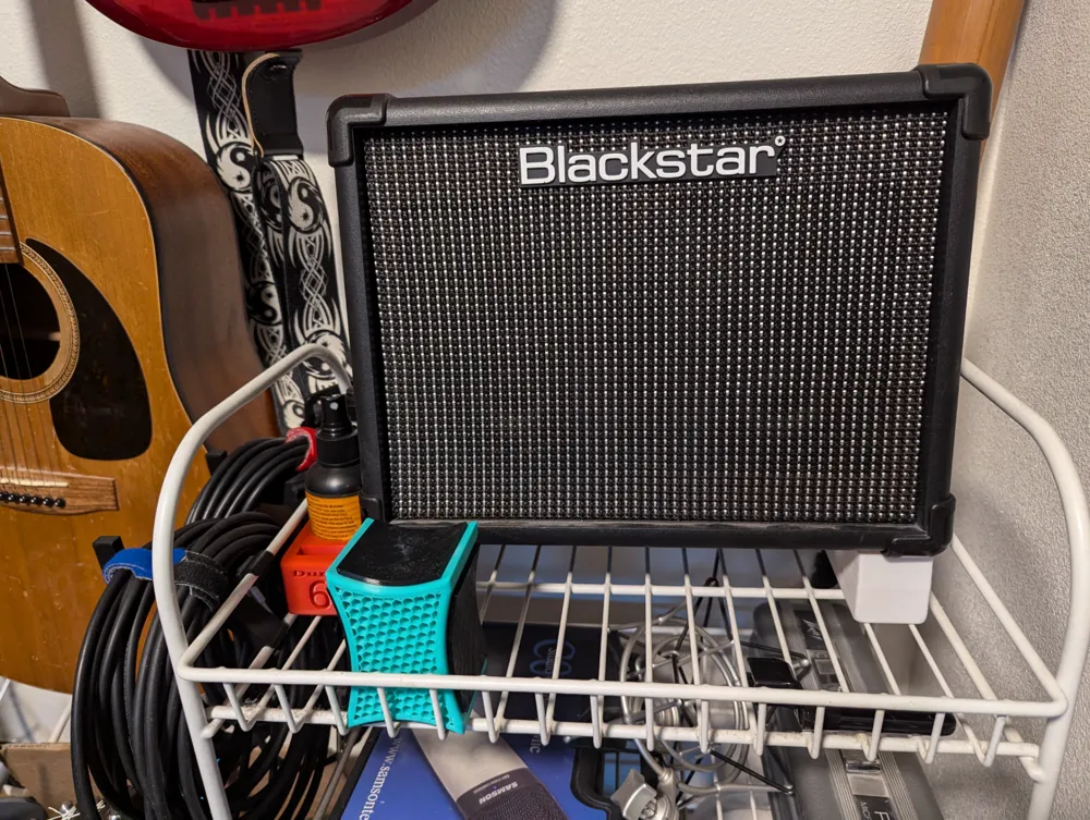 Blackstar ID:Core Stereo 10 Speaker wedge by Doppelgang311 - MakerWorld