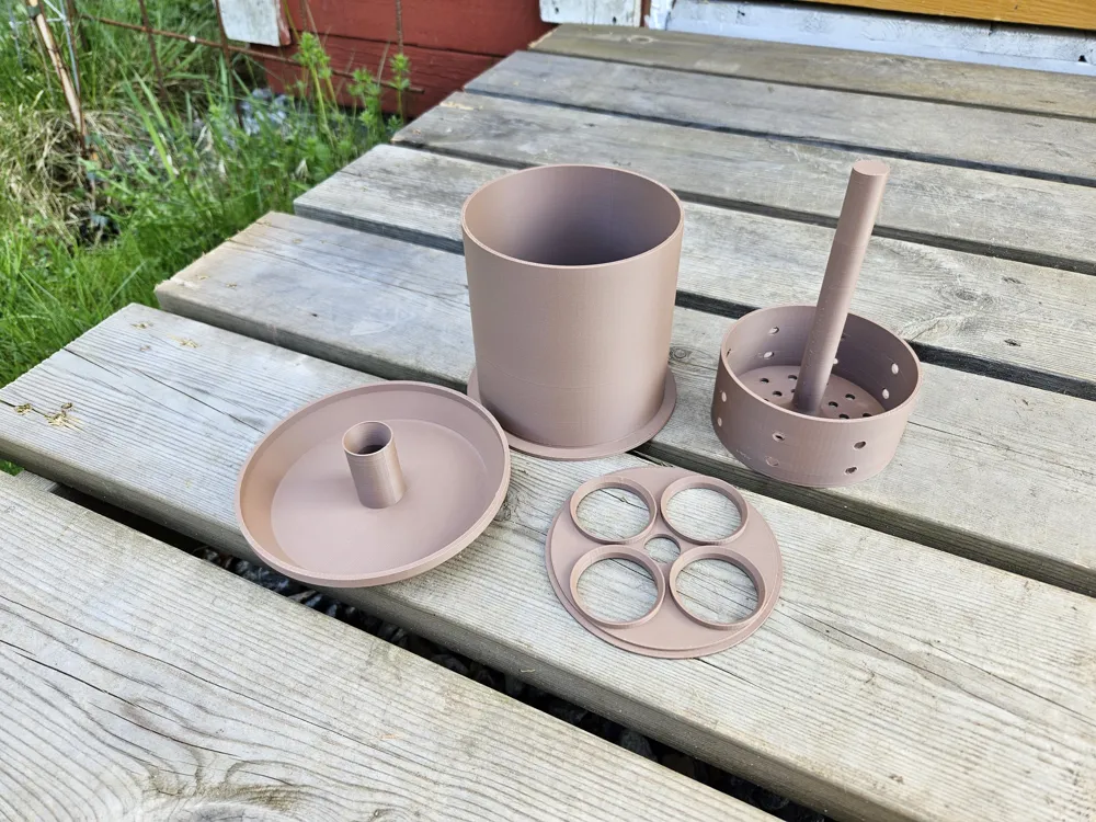 Slug/snail beer trap by The Ingenious Tinkerer MakerWorld: Download Free 3D Models