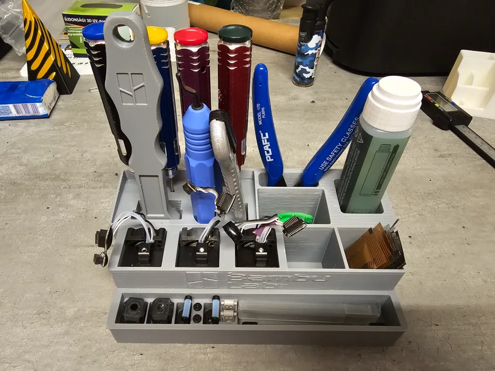 Bambu Tool Storage Box by Poli27 - MakerWorld