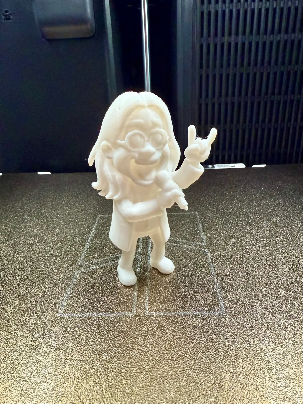Figura Colecionável em Homenagem a Ozzy Osbourne – Item de Colecionador por MakerManiacs ...