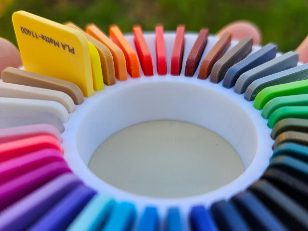 Mini Filament Swatch Lifting Spinning Display - Free 3D Print Model ...