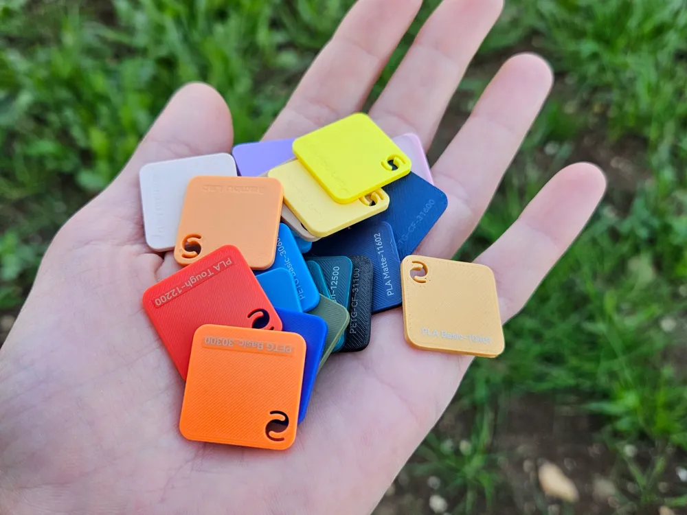 Mini Filament Swatch Lifting Spinning Display - Free 3D Print Model ...