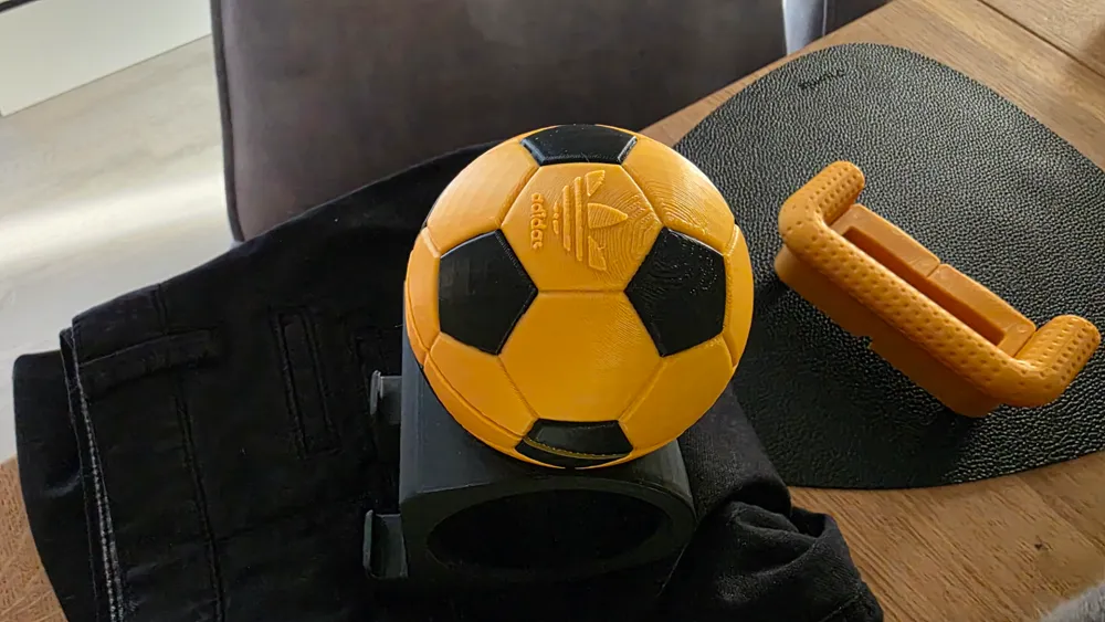 Phone Stand - Ball with custom TEXT and cable hole by smigi - MakerWorld