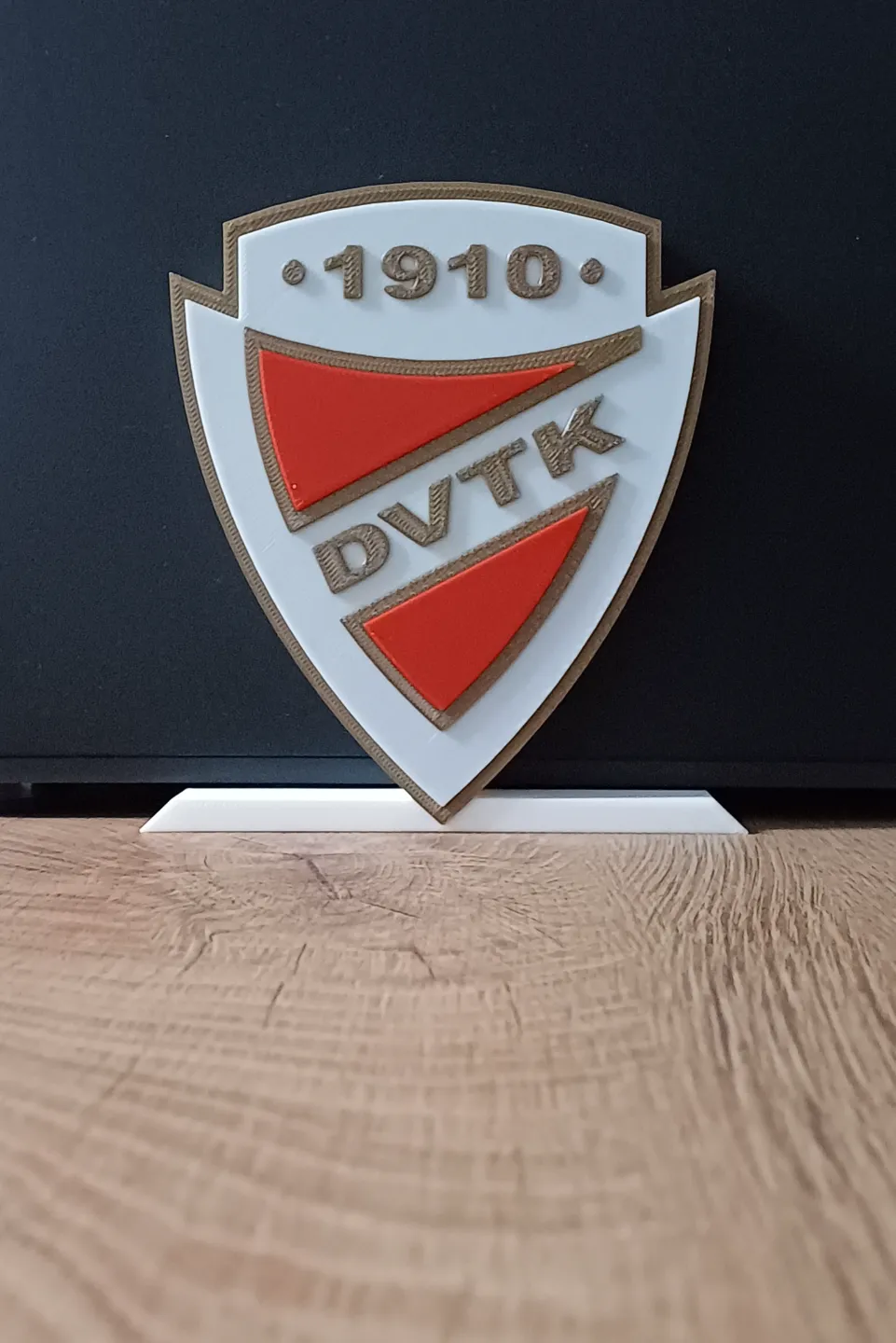 DVTK Logo Table Stand by Lionel - MakerWorld