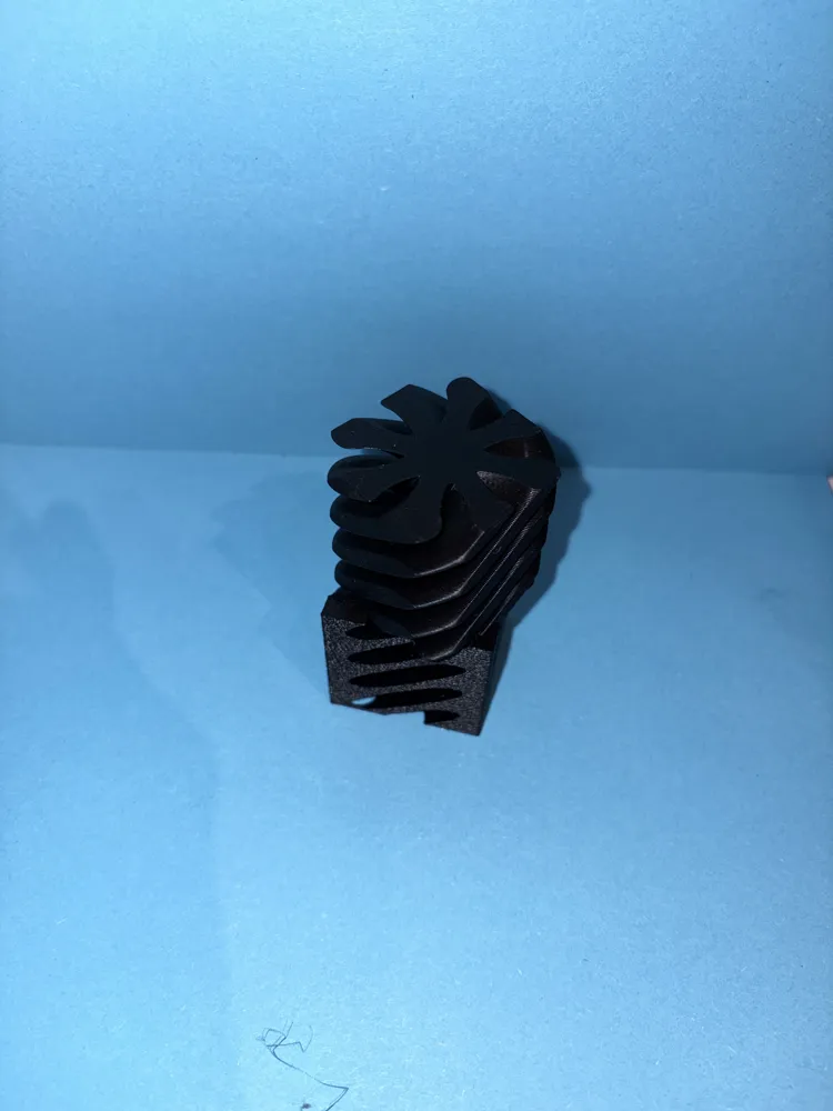 cube traversant - Modèle d'Impression 3D Gratuit - MakerWorld