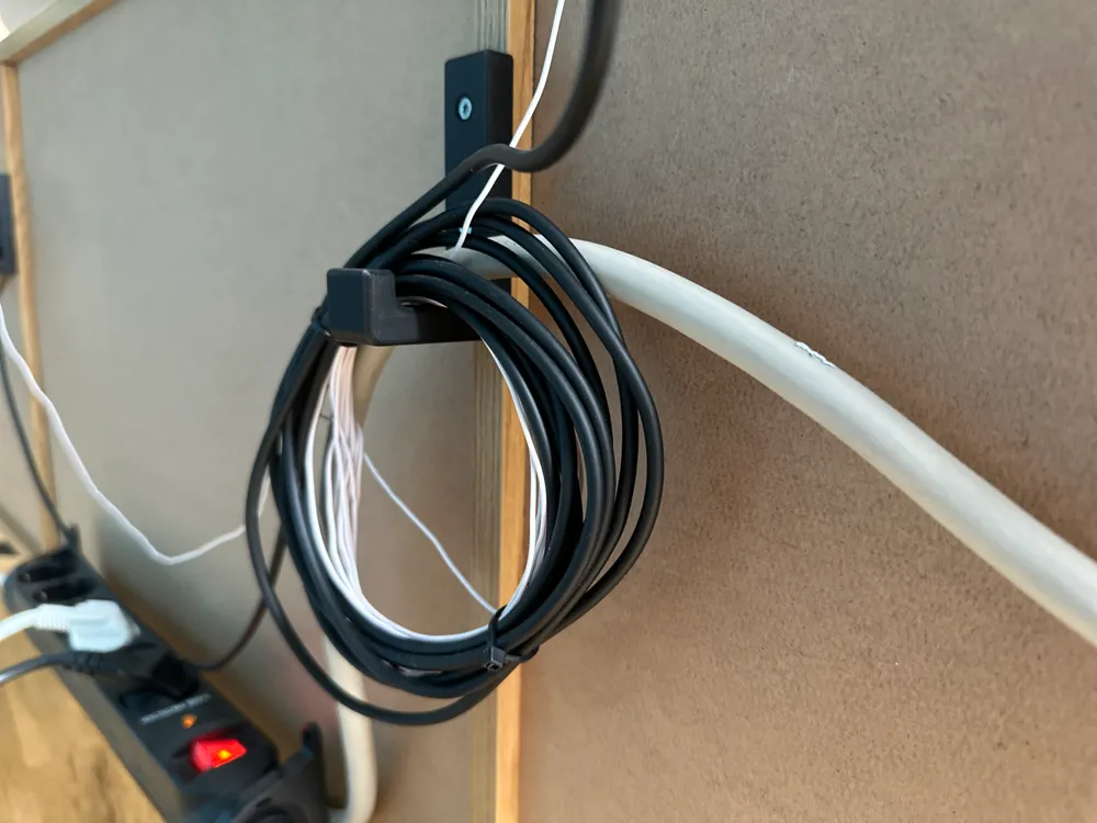 Cable Wall Hock by Nicole & Lennart - MakerWorld