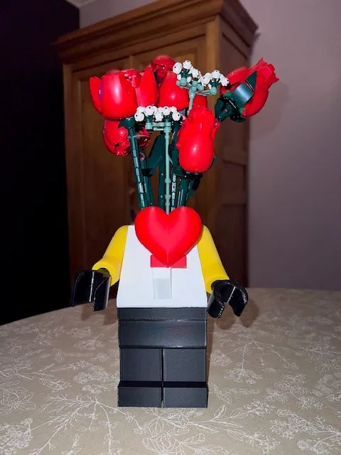 LEGOMAN Vase for LEGOFlowers Valentine's day by Zipert 3D MakerWorld: Download Free 3D Models