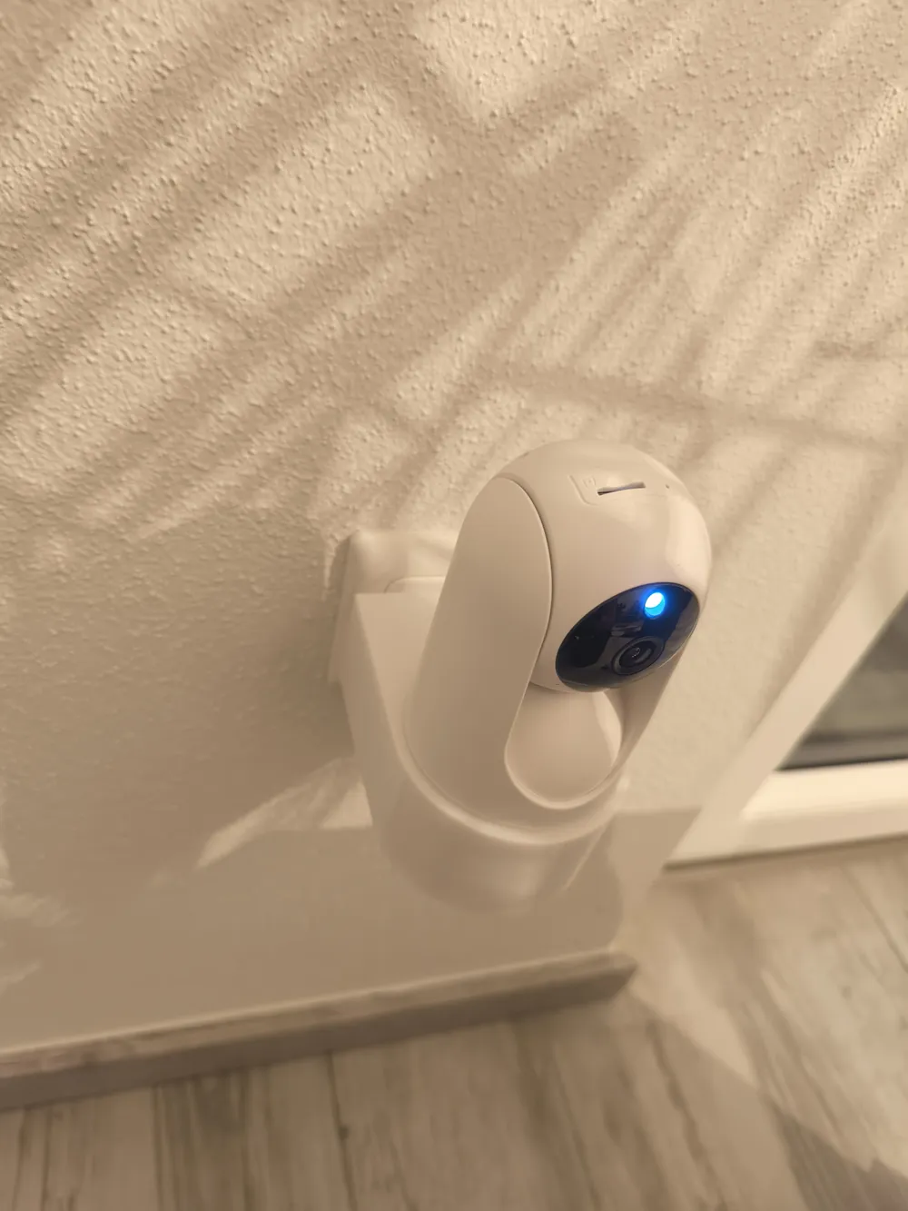 LSC Smart Connect Camera Holder - Free 3D Print Model - MakerWorld