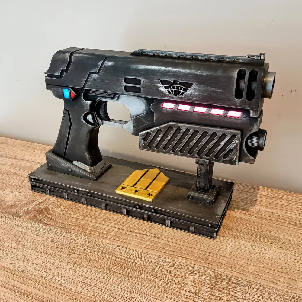 Judge Dredd Lawgiver Mk II (1995 Film Version) by ASTDrones MakerWorld ...