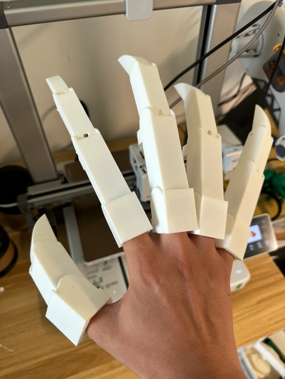 Mechanical Finger by 小红薯手工人 MakerWorld: Download Free 3D Models