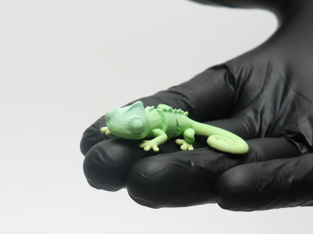 Articulated Chameleon - Free 3D Print Model - MakerWorld