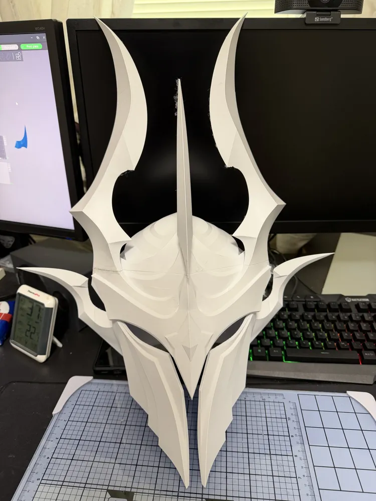 Solo Leveling Esil Radiru Helmet for Cosplay - Free 3D Print Model ...