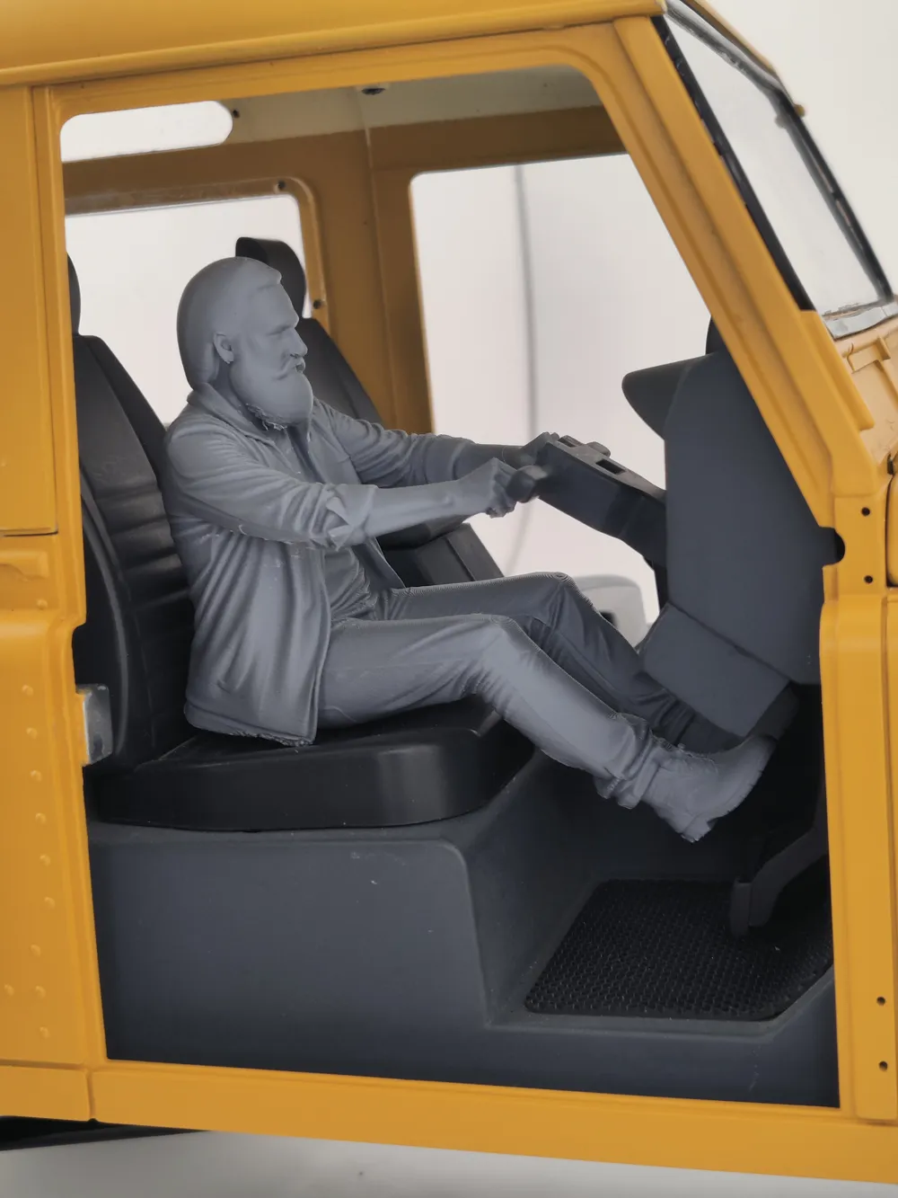 Driving figure older man with beard and lose coat - Free 3D Print Model ...