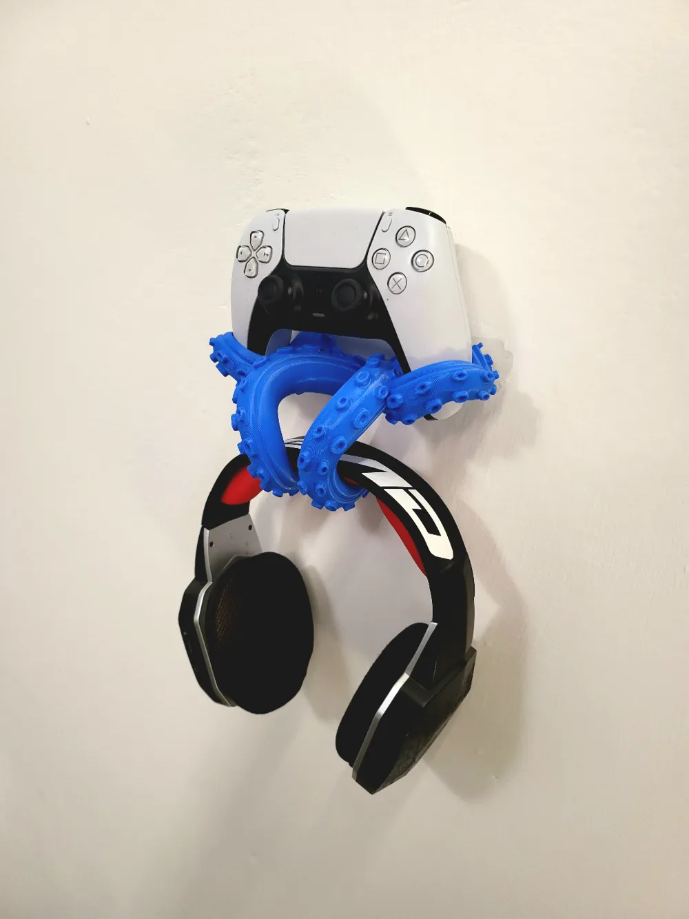 ps5 wall stand controller + headphone by Mad powerMakerWorld: Download ...
