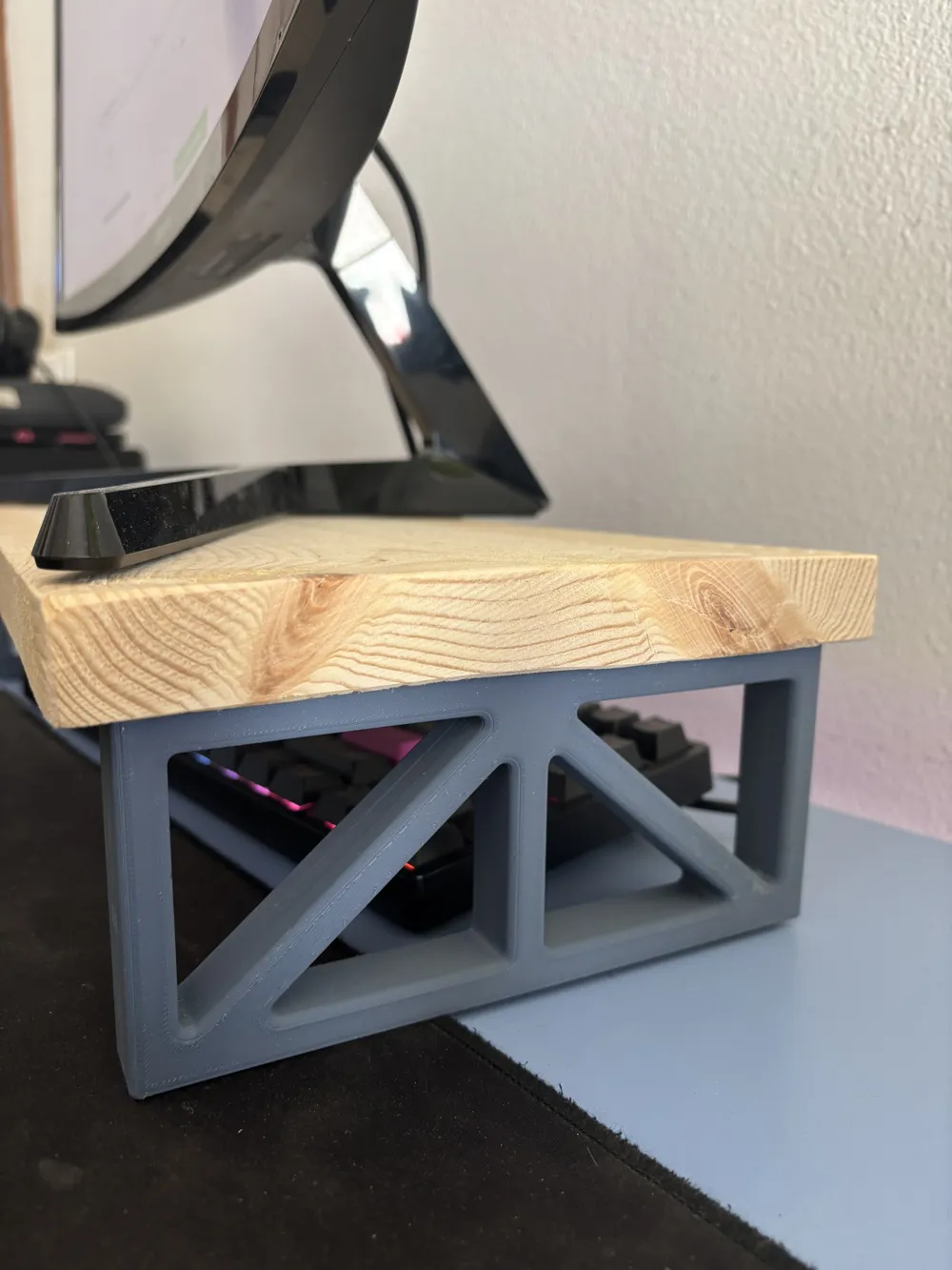 Desk Monitor Riser Leg - Free 3D Print Model - MakerWorld