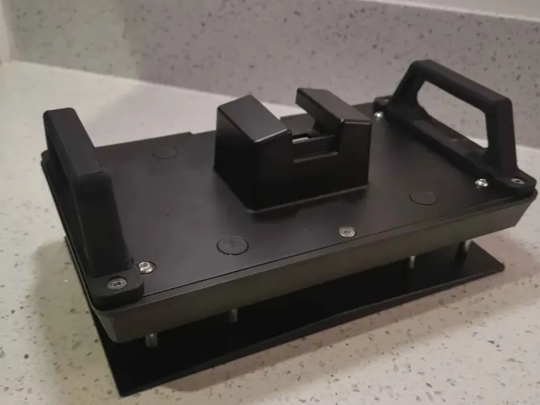 Elegoo Saturn 4 Ultra Build Plate Handles by Xen - MakerWorld