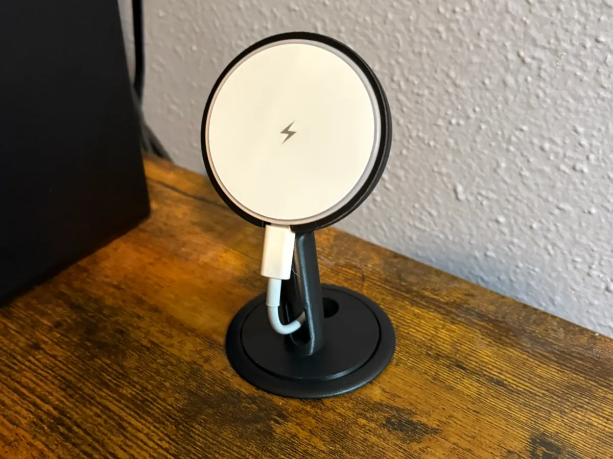 MagSafe Desk Hole Charging Stand - Free 3D Print Model - MakerWorld