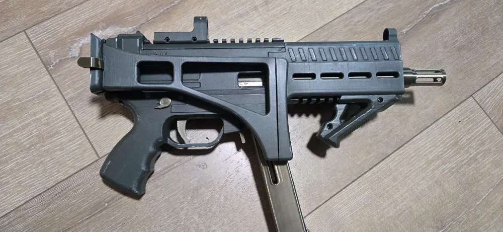 UMP45 RIFFLE - Free 3D Print Model - MakerWorld