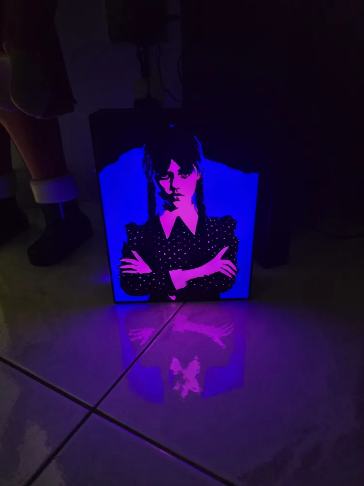 ADDAMS-FAMILIE MITTWOCHSLAMPE – Kostenloses 3D-Druckmodell – MakerWorld