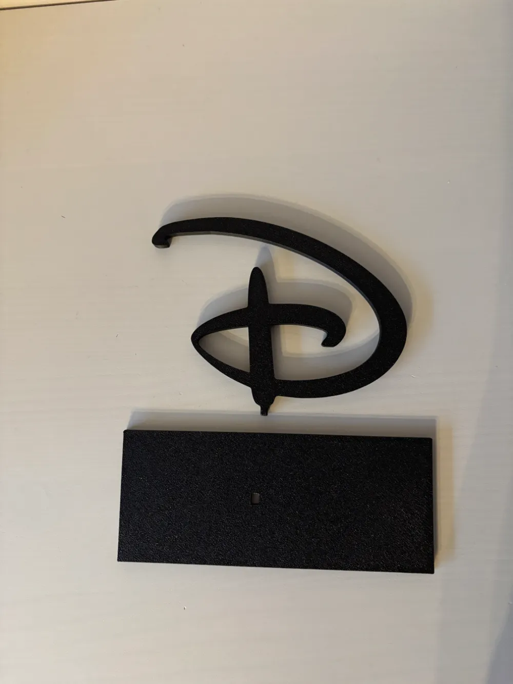 Disney's "D" Logo Display Stand by Rianski Schipanski - MakerWorld