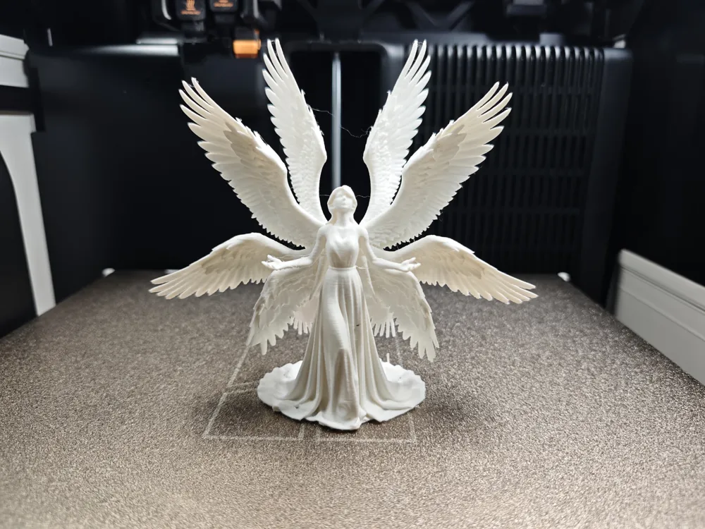 Ten-winged Guardian Angel Embraces Holy Light (simple supports) - Free ...
