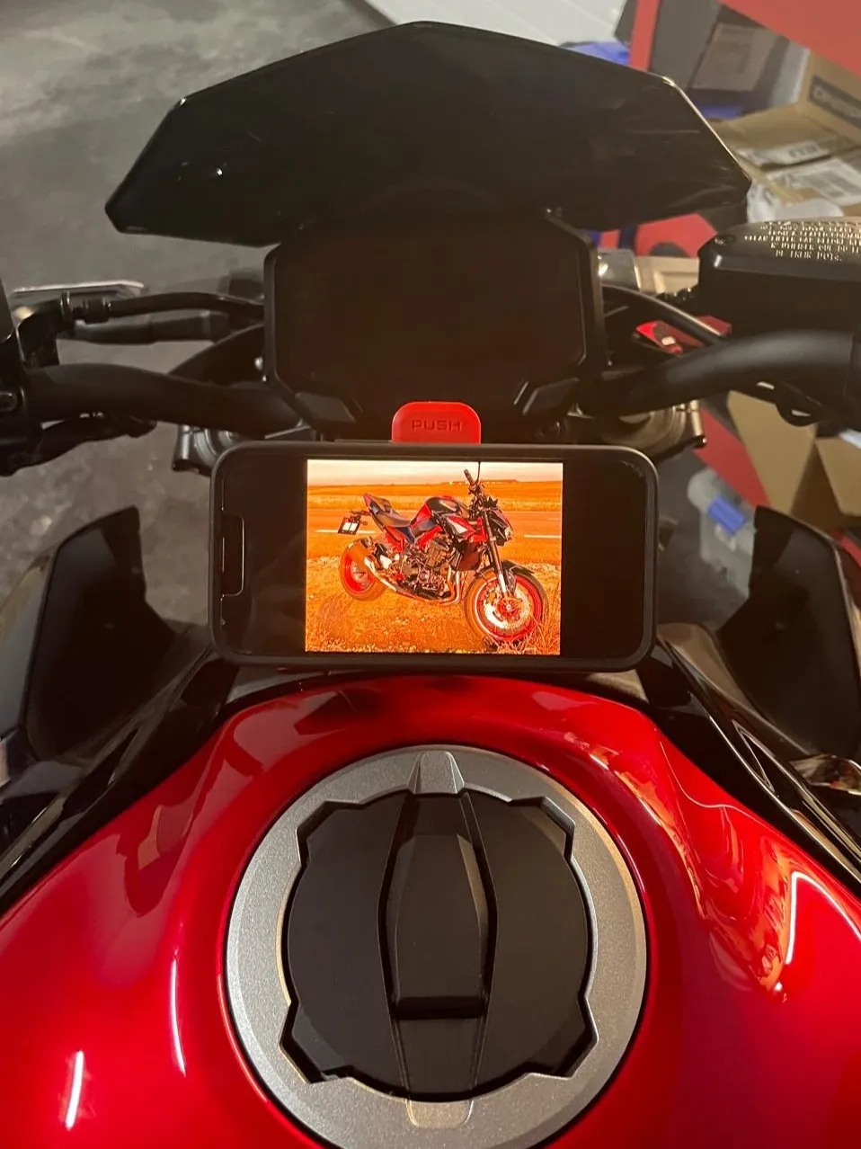 QUADLOCK TANK MOUNT - KAWASAKI Z900 by JCAYSAN - MakerWorld