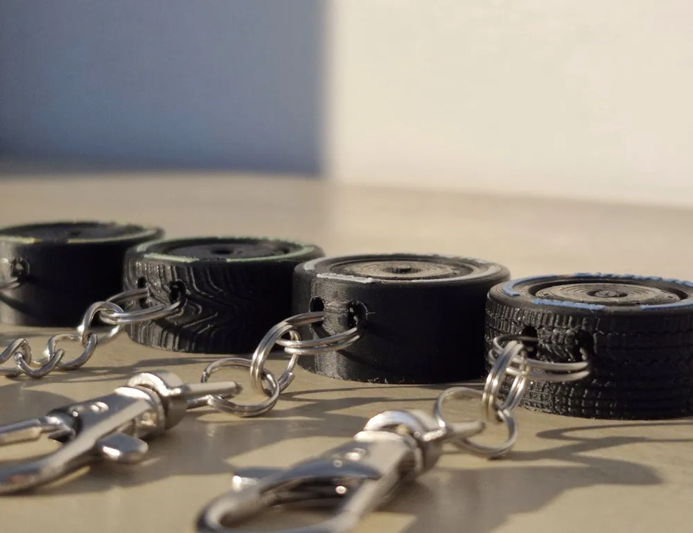 Modern F1 Wheel Keychain - Free 3D Print Model - MakerWorld