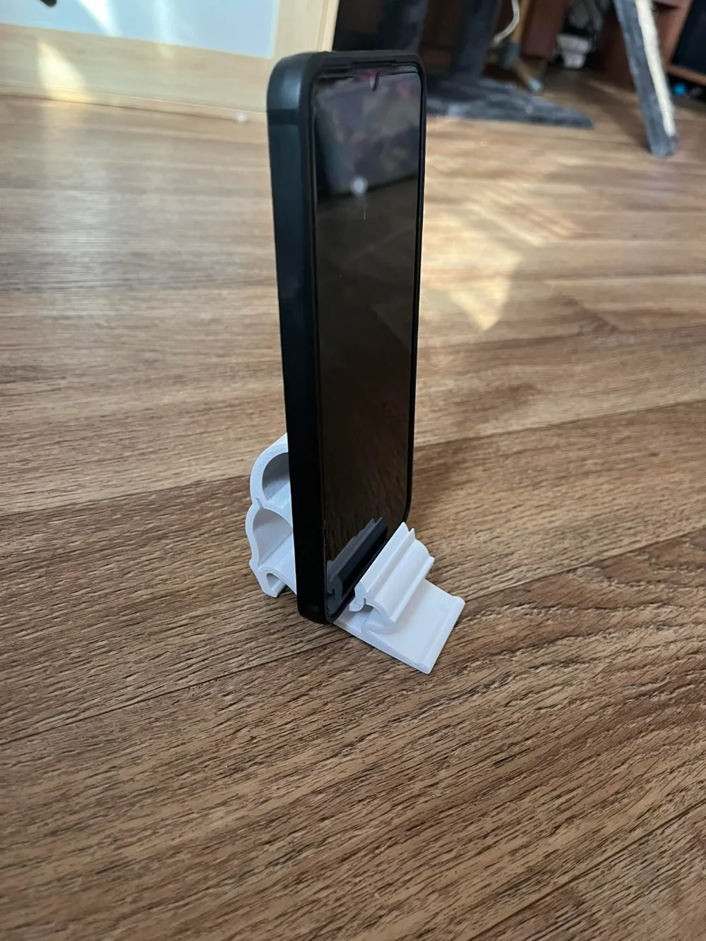 Phone, Mobile stand with a cat motif by Ainon3Dprint - MakerWorld