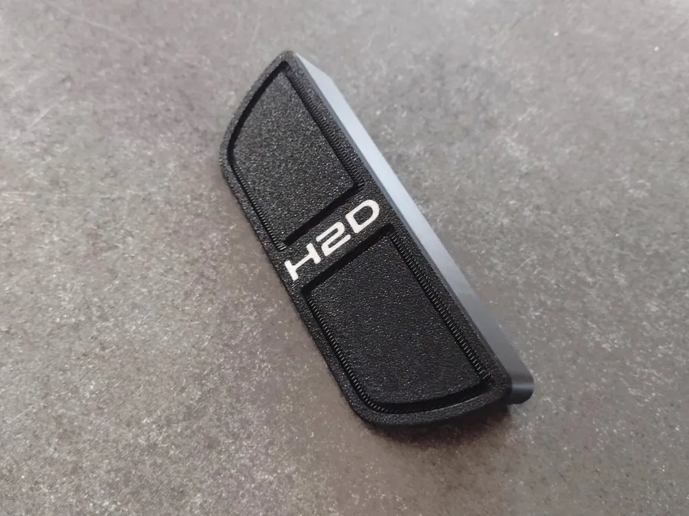 H2D Door Cover Handle (Improved Handling) by LarsvommarsMakerWorld ...