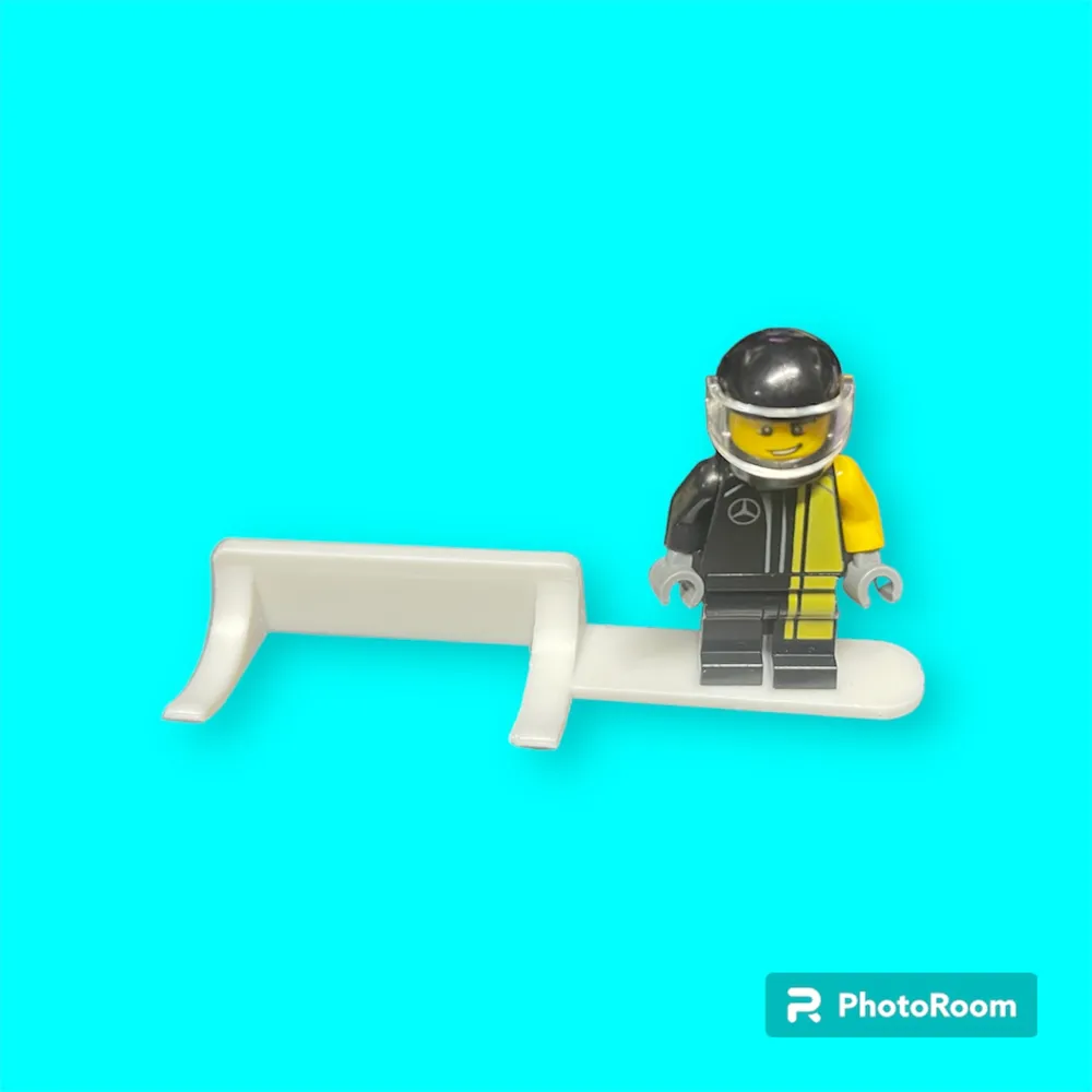 Lego Speed Champions Car Hanger - 6 Stud Chassis by kyle.sawyer2010 - MakerWorld