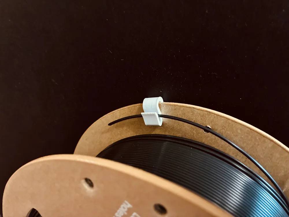 Universal filament clip by Davidheber MakerWorld: Download Free 3D Models